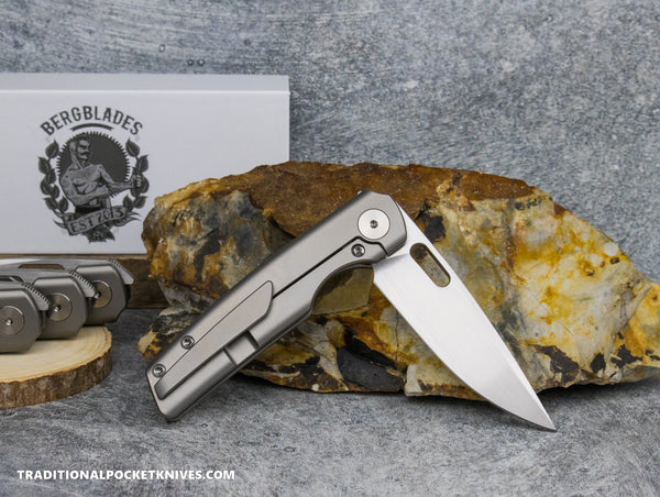 BergBlades Mini Sweeney Full Beadblast Titanium Hand Satin Magnacut - C ...