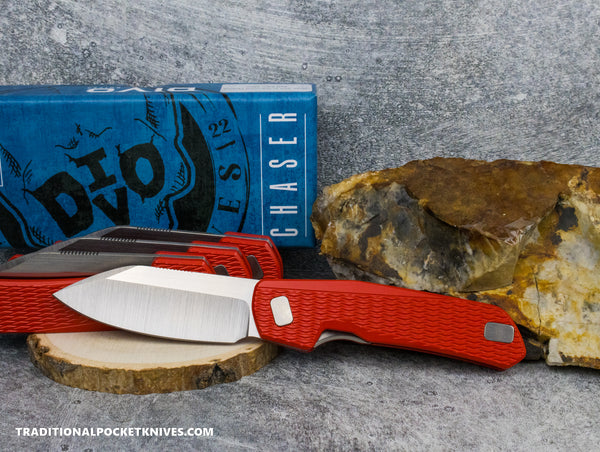 Divo Knives Exclusive Chaser USMC Red Cerakote Ti-Diamond Texture Belt ...