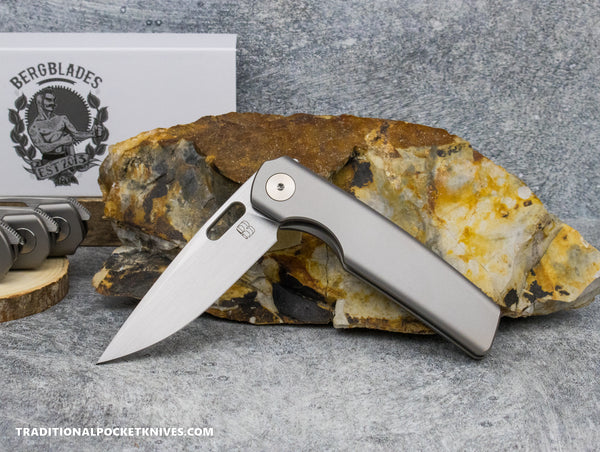 BergBlades Mini Sweeney Full Beadblast Titanium Hand Satin Magnacut - C ...